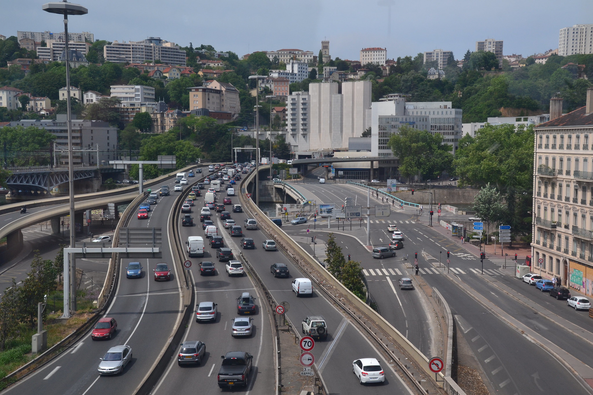 Frans milieuvignet nu ook verplicht voor wie door Lyon rijdt - NKC